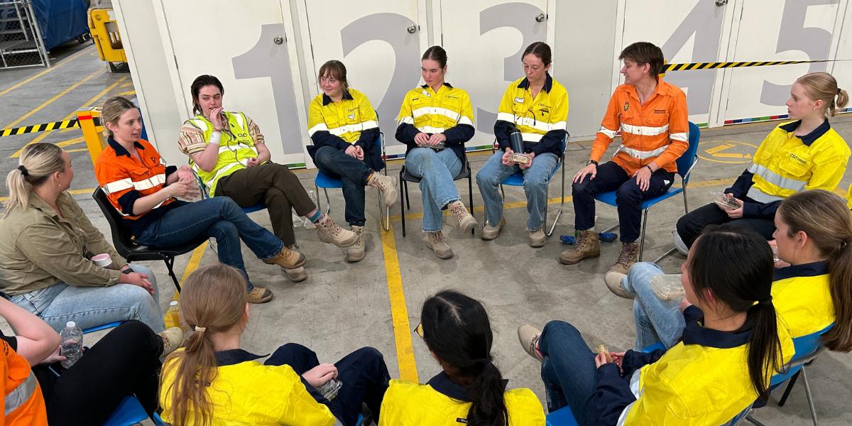 World-First Program Draws Young Women to Construction